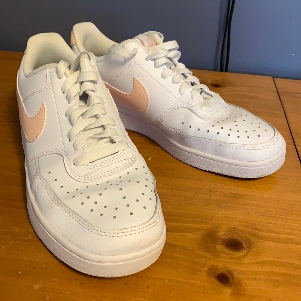 Nike Air Forces With Peach Emblems - Gem